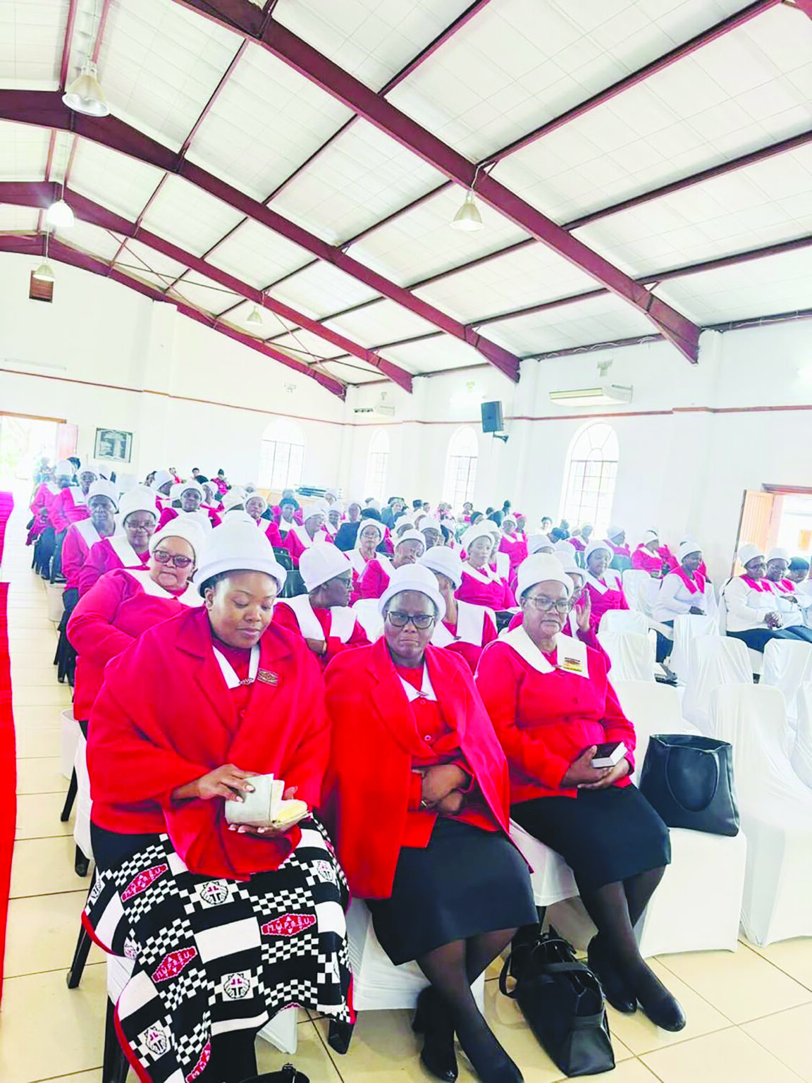 Baphiwe izipho abase Wisile eNgcobo - Dizindaba